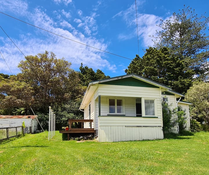 Truffle Honey Cottage - Matakana