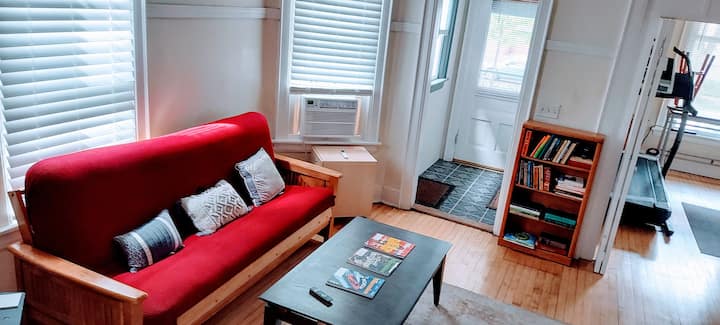 Eastside 4br With 1 Parking Spot - ミルウォーキー, WI