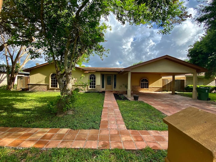 4-bedroom Residential Home
Near Spi And Spacex. - Brownsville, TX