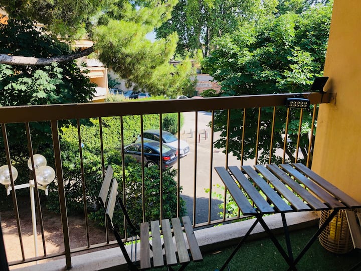 Charmant Studio Avec Terrasse Et Parking - Avignon