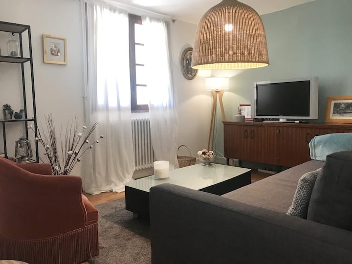 Appartement En Rez De Jardin Dans Maison Lotoise - Figeac