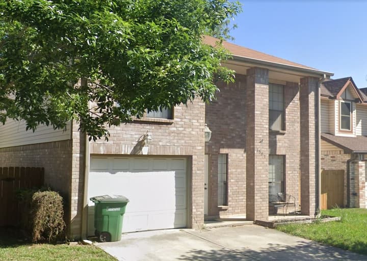 Seaworld, Sixflags, Clean, Backyard, W\/d, Parking - Helotes, TX