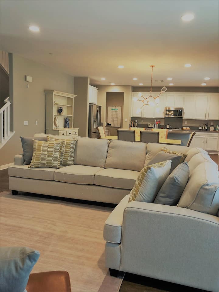 Oh Home! Getaway, Temecula Wineries, Professionals - Murrieta, CA