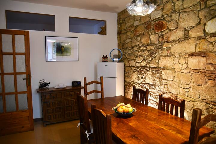 Eckhaus Mit Ambiente In Sardinien - Gonnesa