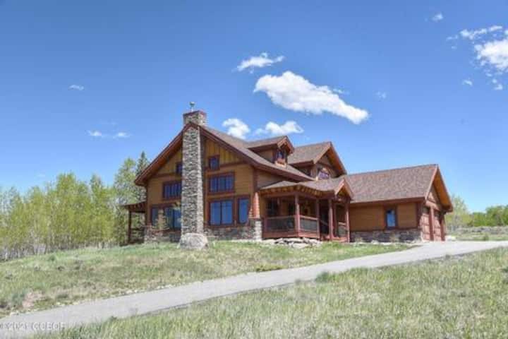 Beautiful mountain home with spectacular views! - Houses for Rent in ...