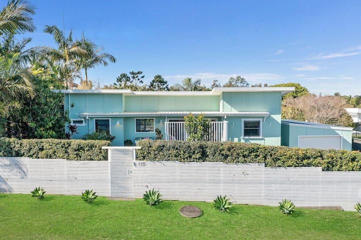 Byron Bay - Iconic Mid Century House In Town - Byron Bay
