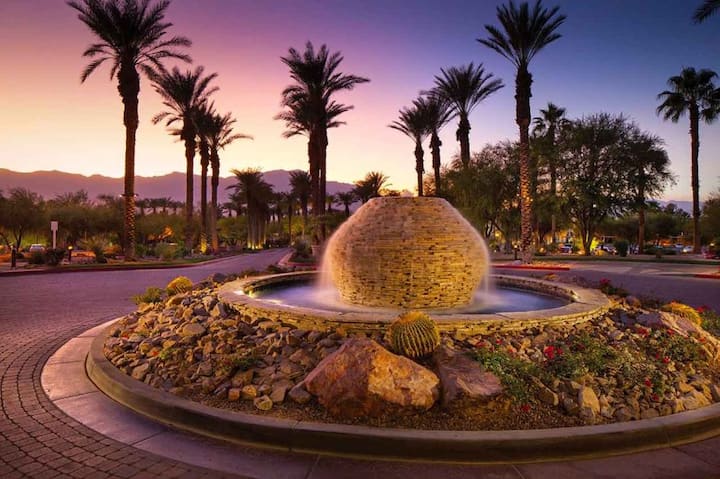 Marriott's Shadow Ridge Guest Room - Sleeps 4 - Palm Desert, CA