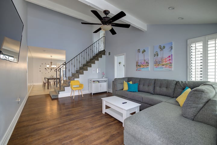 *Desert Lily* - 6 Pools, 2 Tennis Courts, 2 Patios - Palm Springs, CA