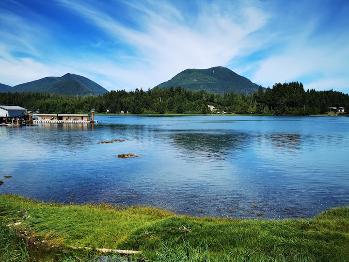 Starry Vacation Home - Ucluelet
