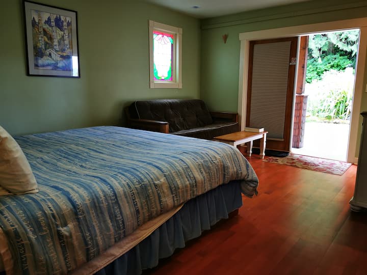 Starry Vacation Home - Ucluelet