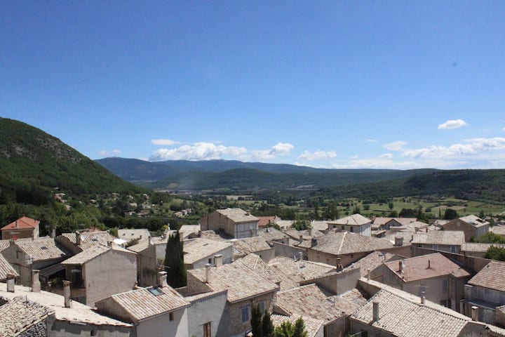 Maison Dans Le Ciel : La Plus Belle Vue Sur Banon - Banon