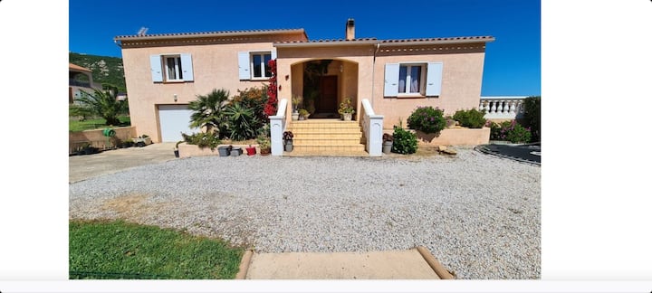 Villa 6 Personnes Avec Piscine Et Vue Sur Calvi - Calvi