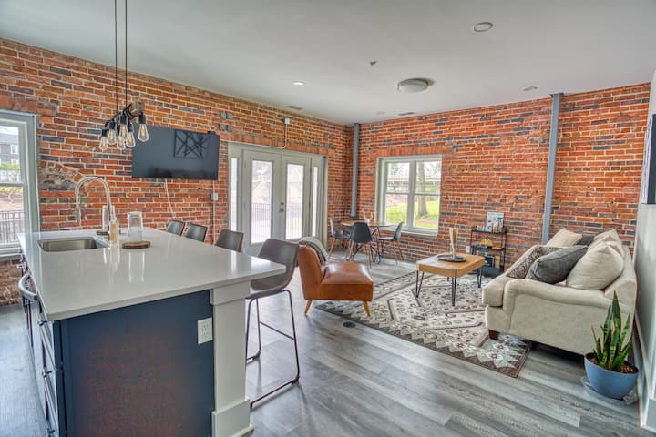 The Digs | Chic Historic Loft In Downtown Ilm - Wilmington, NC
