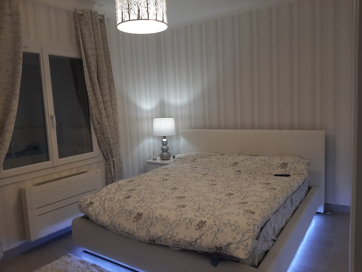 Villa Saint Aygulf, Bord De Mer, 7-8 Personnes - Fréjus