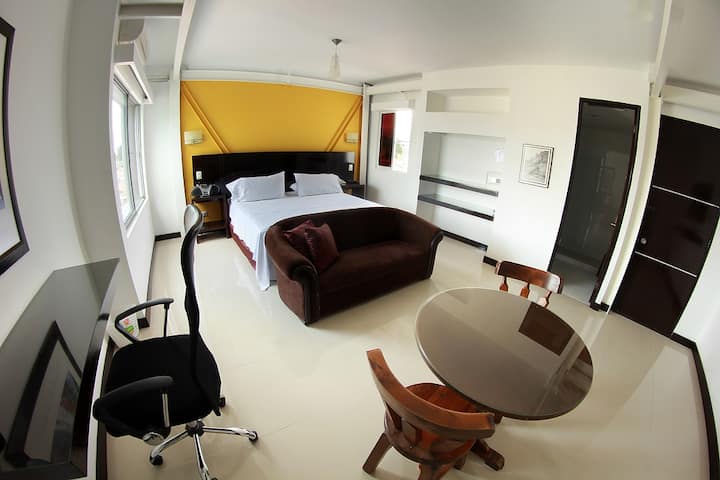 Hotel H&m, Espectacular Hotel De Lujo. - Palmira