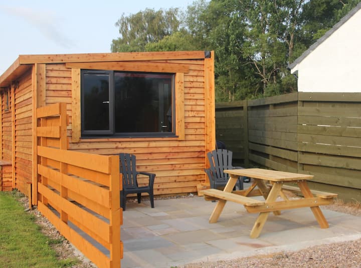 Orion's Cabin - Loch Ossian