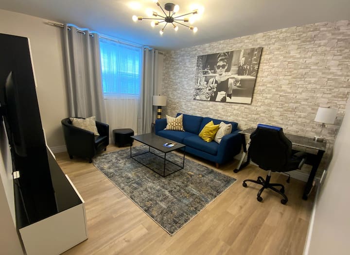 ★Little Nyc. Chic Design. 3km To Uwo, Hospitals - London