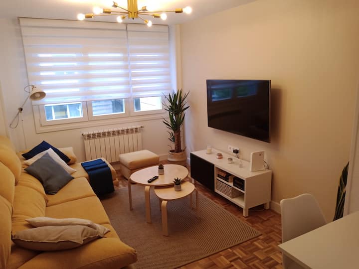 Apartamento De 3 Habitaciones En Gijón Playa - Gijón
