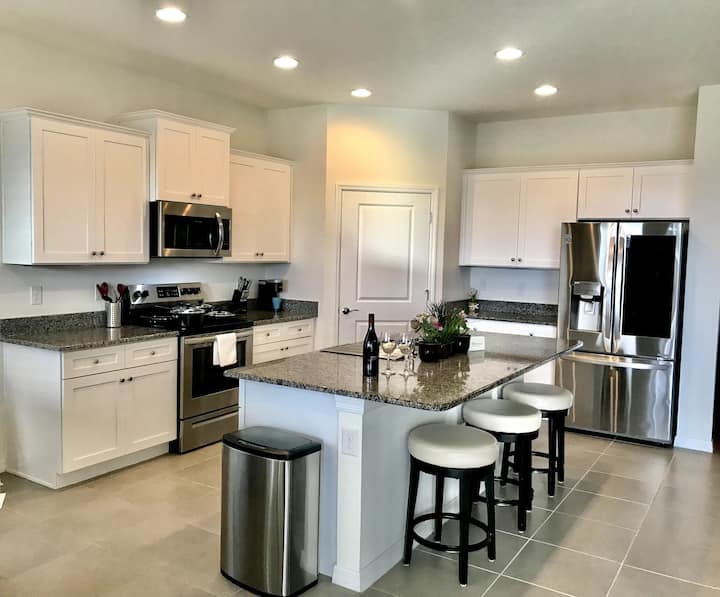 Perfect 4 Traveling Families★relocations★ - Wesley Chapel, FL