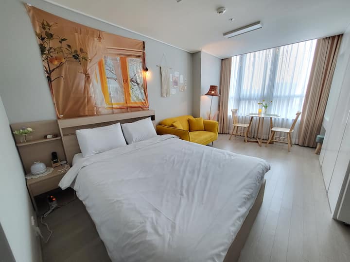 호텔침구 # 커피머신기#커플여행, 야외수영장, 인천송도 감성뷰 - Incheon
