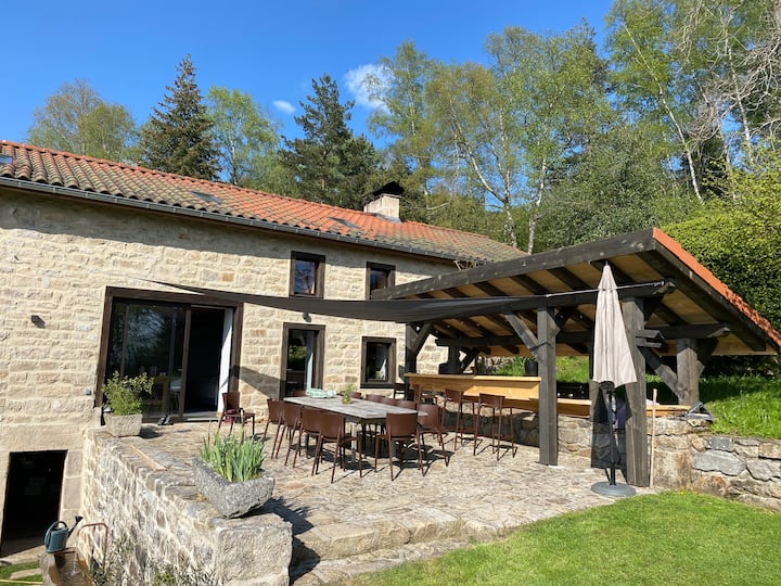 Superbe Propriété Atypique Avec Vue Panoramique - Chalmazel