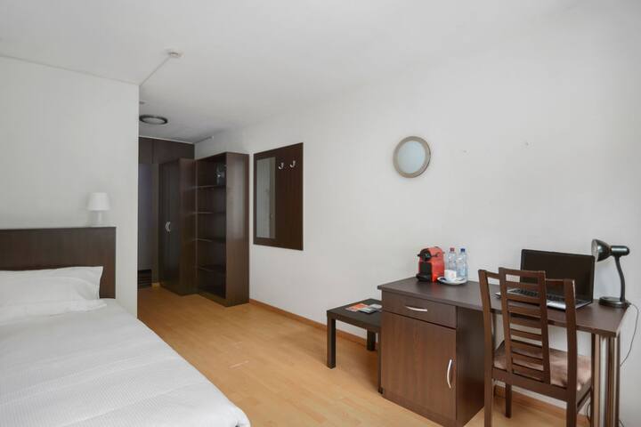 Neuchâtel City Hôtel: Chambre Simple - Neuchâtel