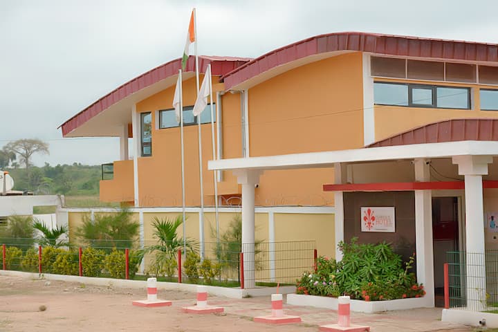 Yamoussoukro : locations de vacances et logements - Yamoussoukro ...