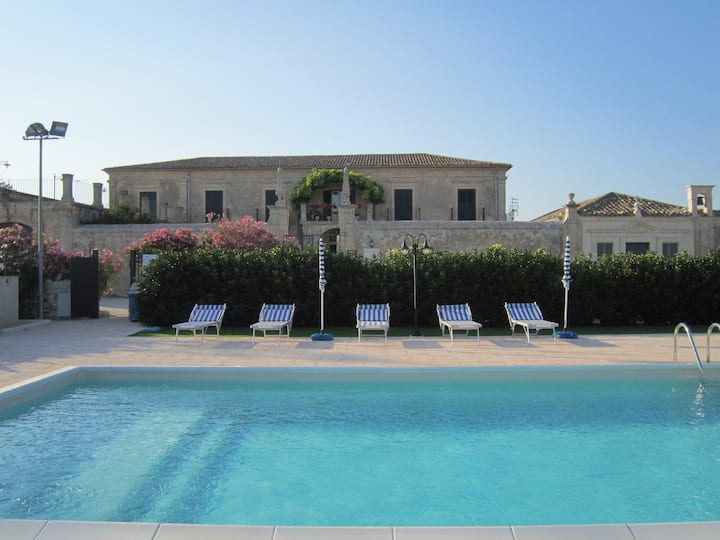 Villa Aguglie - Suite Rosa - Pozzallo