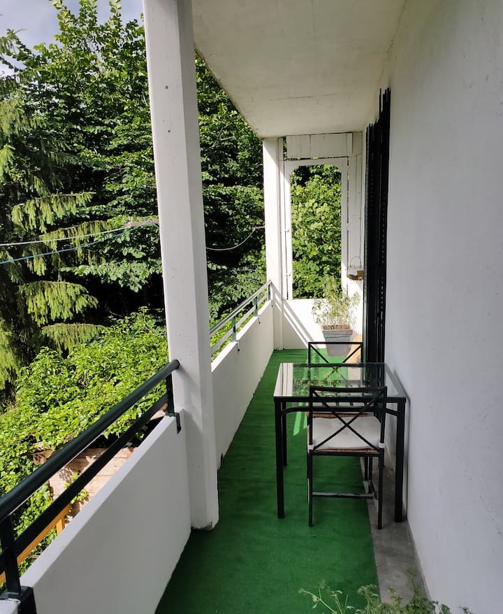 Appartement Calme Et Frais Avec Grand Balcon - Saint-Claude