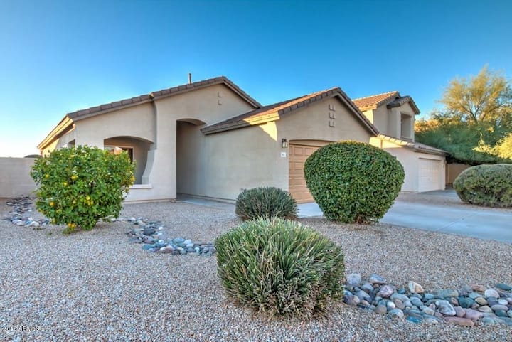 Golf Retreat/greenfield Lake/ San Tan Village Mall - Mesa, AZ