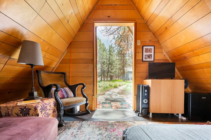 Rajneesh Aframe/hot Tub, 10 Min From Downtown Bend - Bend, OR
