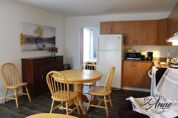 Le Petit Ste-anne - Appartement Au Centre-ville - Saguenay