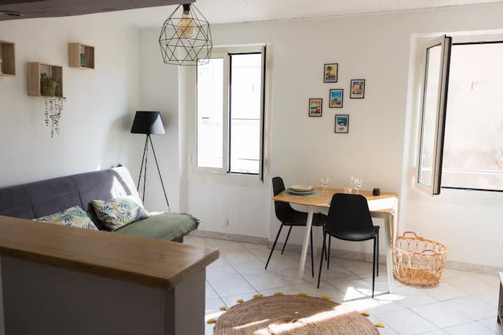 Joli Studio Lumineux à 5 Mins à Pied Des Plages - Toulon