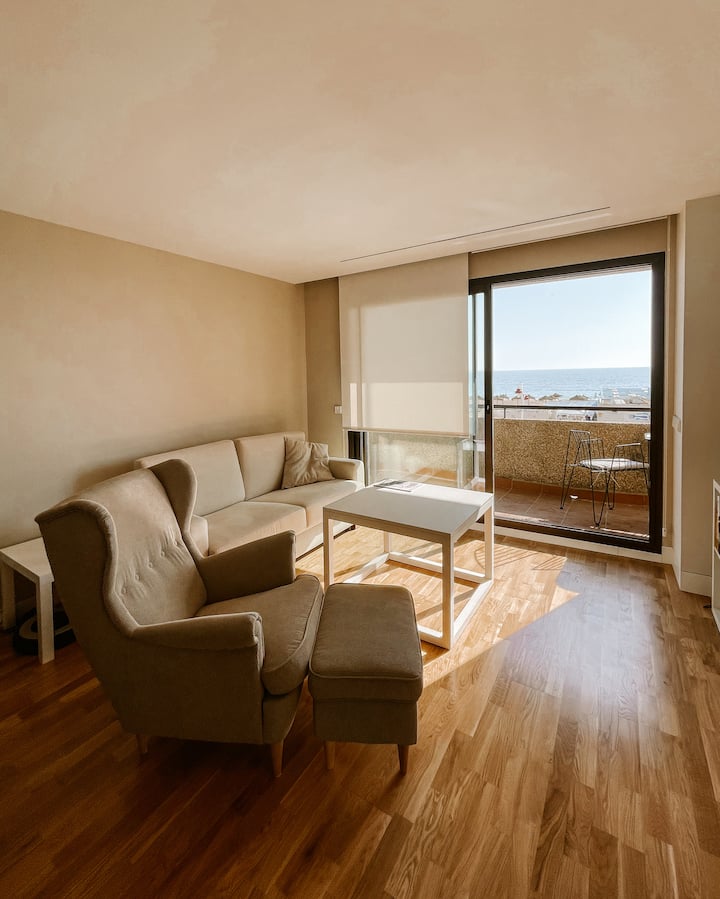 Apartamento Con Terraza En Primera Línea De Playa - Cádiz