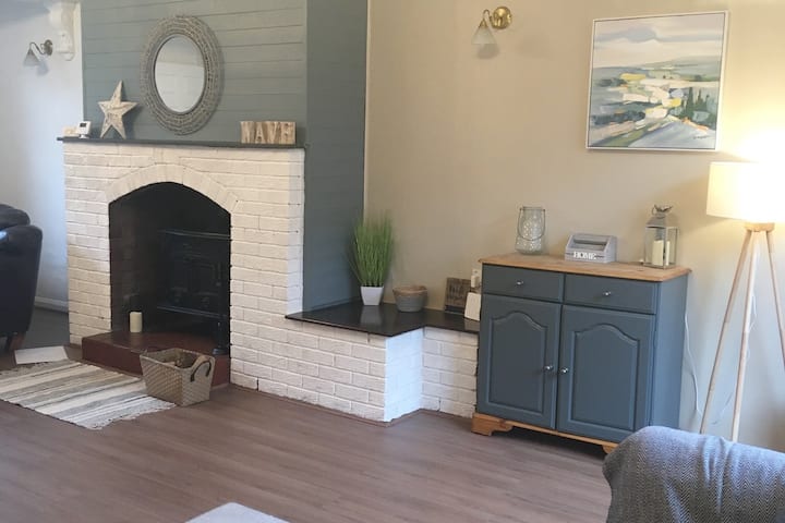 Seaglass Cottage, 50m To Beach, Dog Friendly - Newbiggin-by-the-Sea