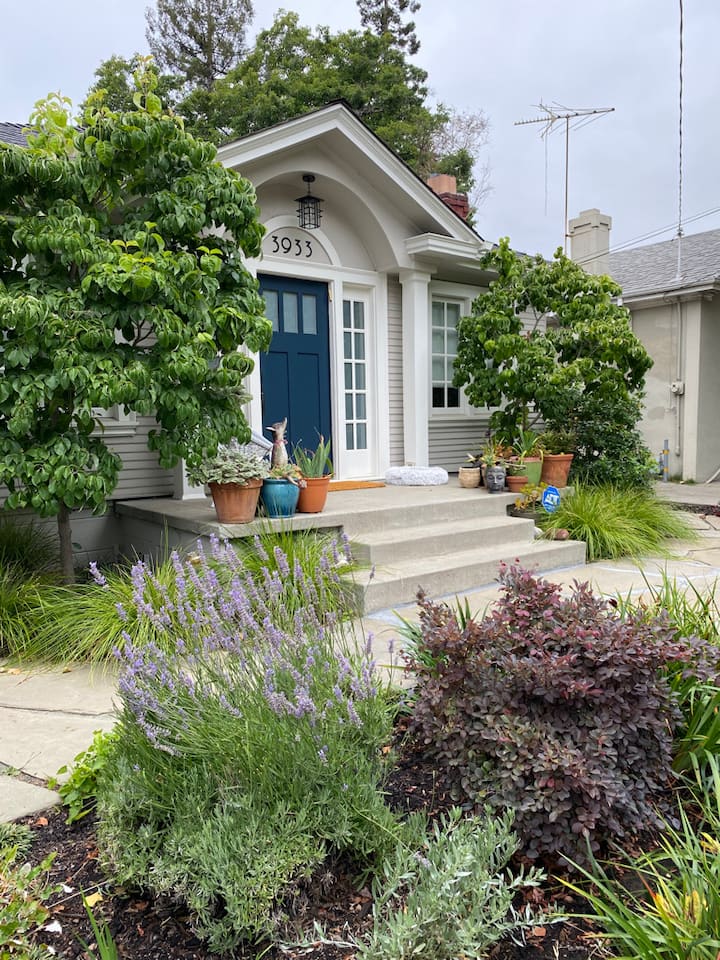 Bright And Light 3-bedroom Oasis With Hot Tub - Oakland, CA