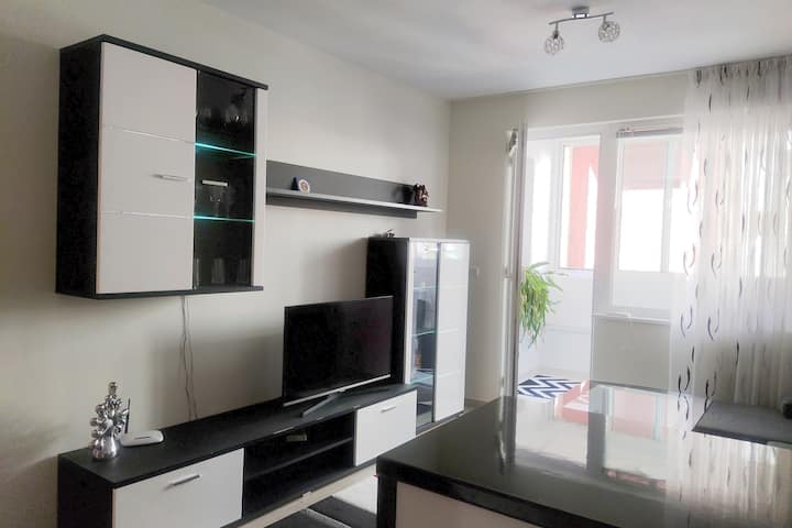 Modern 2-bedroom Apartment In Burgas Center - Burgas