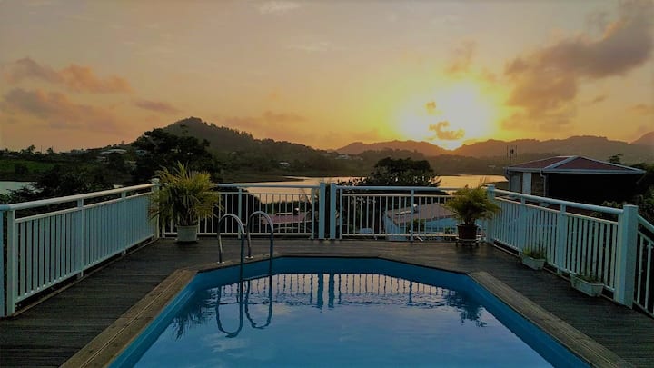 Agréable Meublé Moderne Pour Vous Regénérer - Martinique