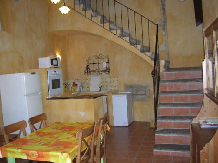 Maison Authentique En Ardèche Sud Pour 4 Personnes - Ardèche
