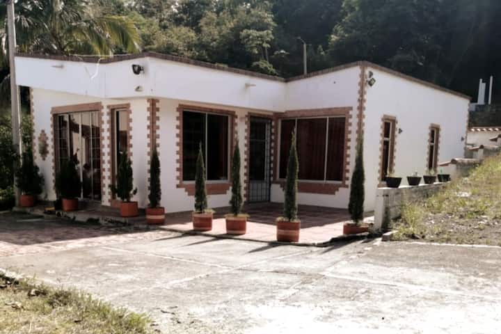 Tranquila Casa Vacacional Colinas Del Gualí, Honda - Honda