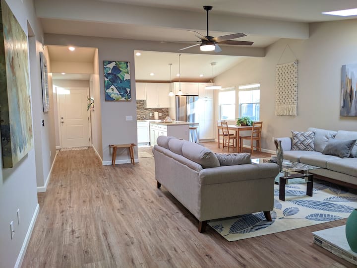 Stunning Coastal Luxury/20min Bch/4min Wlk To Shop - Santee, CA