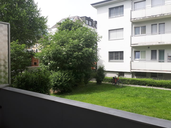 Zentrale Einzelzimmerwohnung Mit Balkon In Luzern - Lucerne