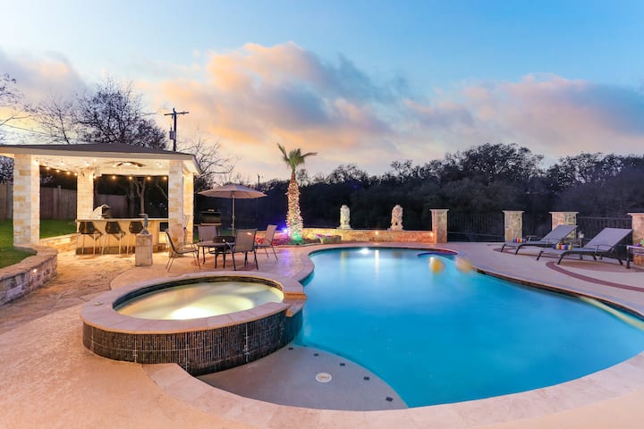 D’ultimate Getaway! Privacy, 5 Acres, S16, Book It - Helotes, TX
