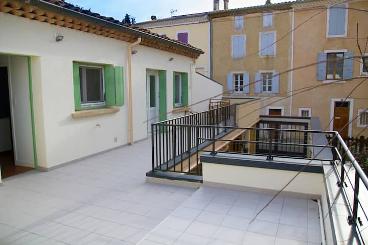 Dieulefit Centre: Grand Appartement 6 Personnes - Dieulefit