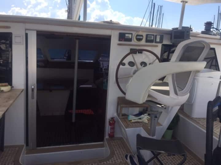Elegante E Spazioso Catamarano - Novigrad