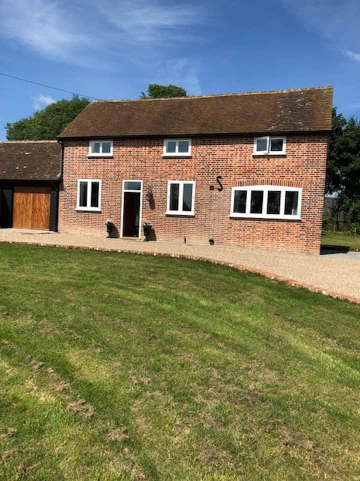 Newly Refurbished Coach House In Private Grounds. - Deal