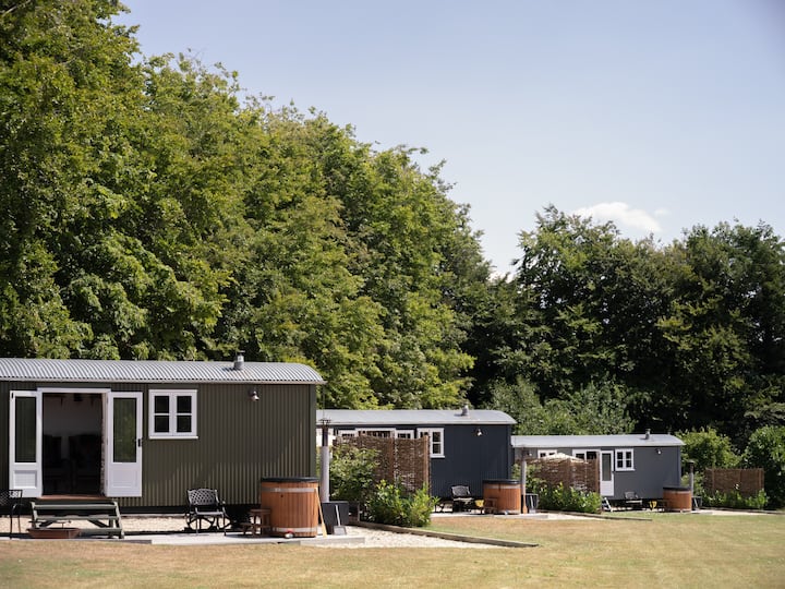 'The Bibury' - Westwell Downs Shepherd Huts - Burford
