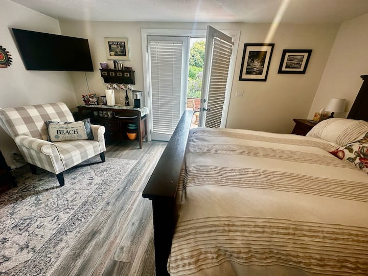 Carpinteria Beach Suite - Carpinteria, CA