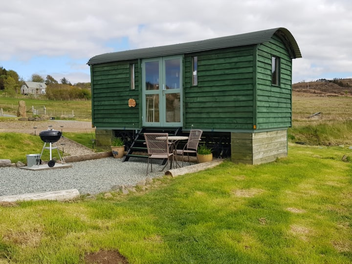 Cosy Double Bed Shepherds Hut On A Working Croft - Uig