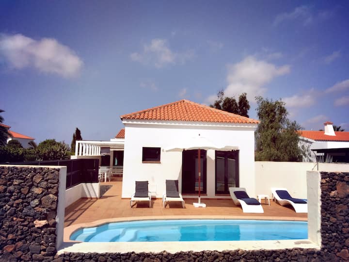 Surf White House Lajares - Fuerteventura